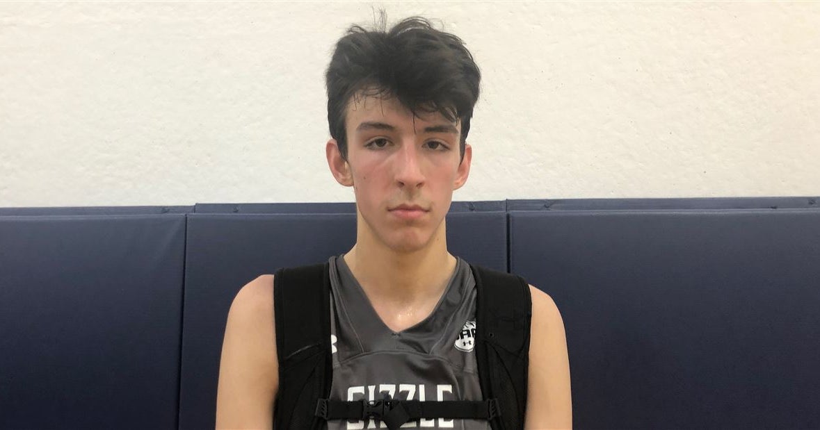 UAA: Sophomore Chet Holmgren shines on opening day