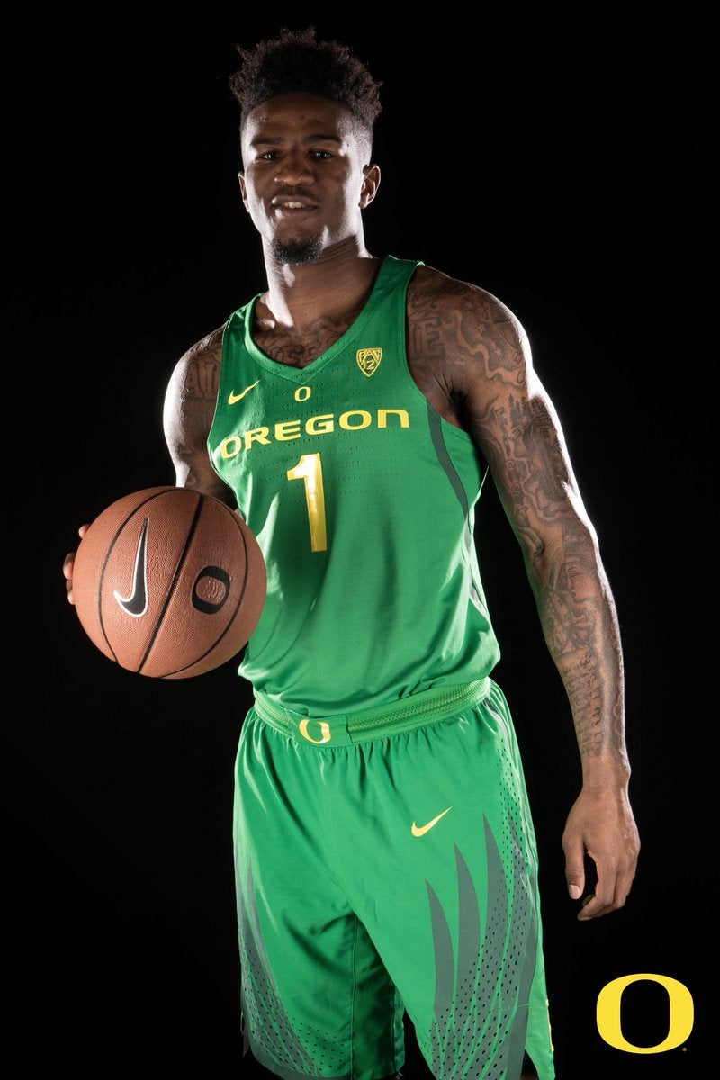 Oregon goes with traditional look for uniforms in Final Four