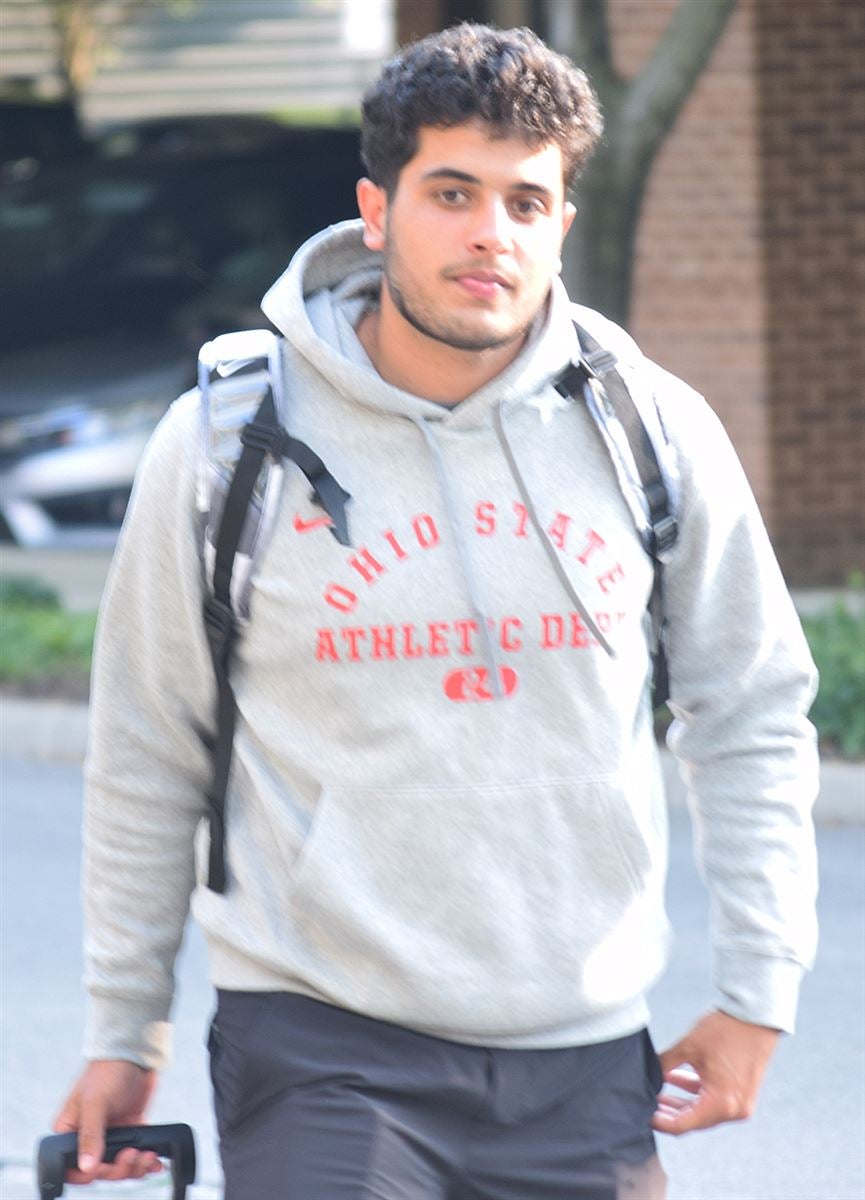 Sights and Sounds: Buckeyes arrive at team hotel as part of preseason camp