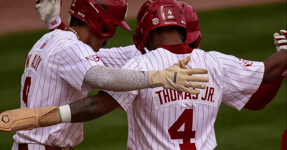 Razorbacks strike early to take series from Gamecocks 12-3