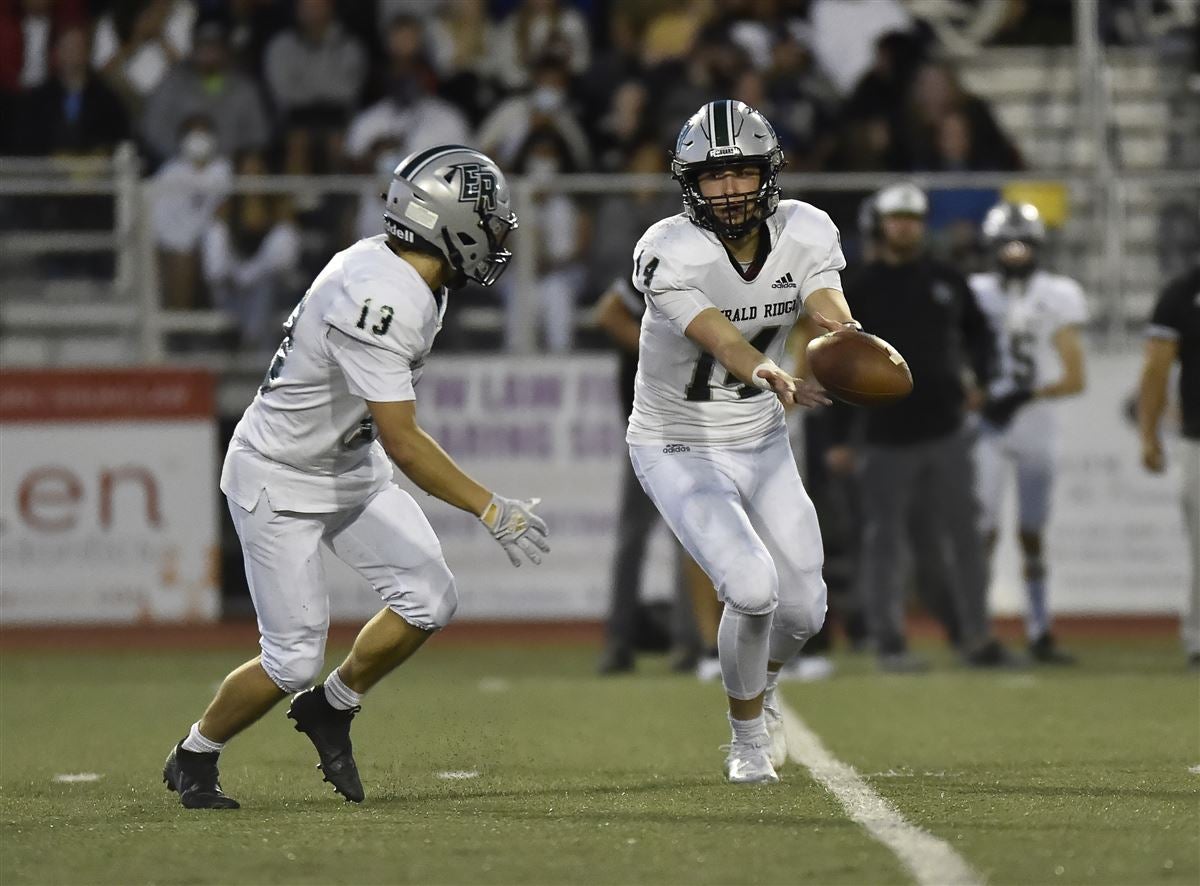 PHOTO GALLERY: Sumner Spartans Defeat Emerald Ridge Jaguars