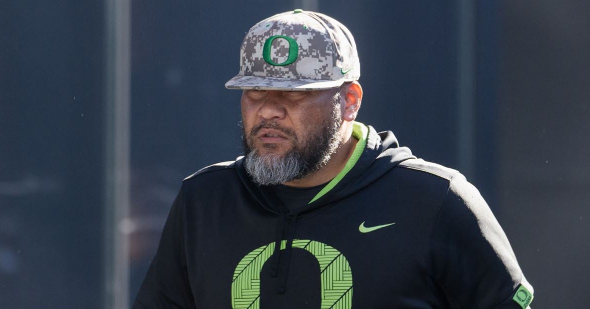 Oregon DL coach Tony Tuioti currently nation's top recruiter for 2026 class