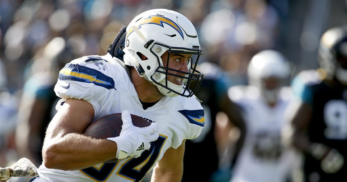 Steelers reunite Watt brothers by signing fullback Derek Watt