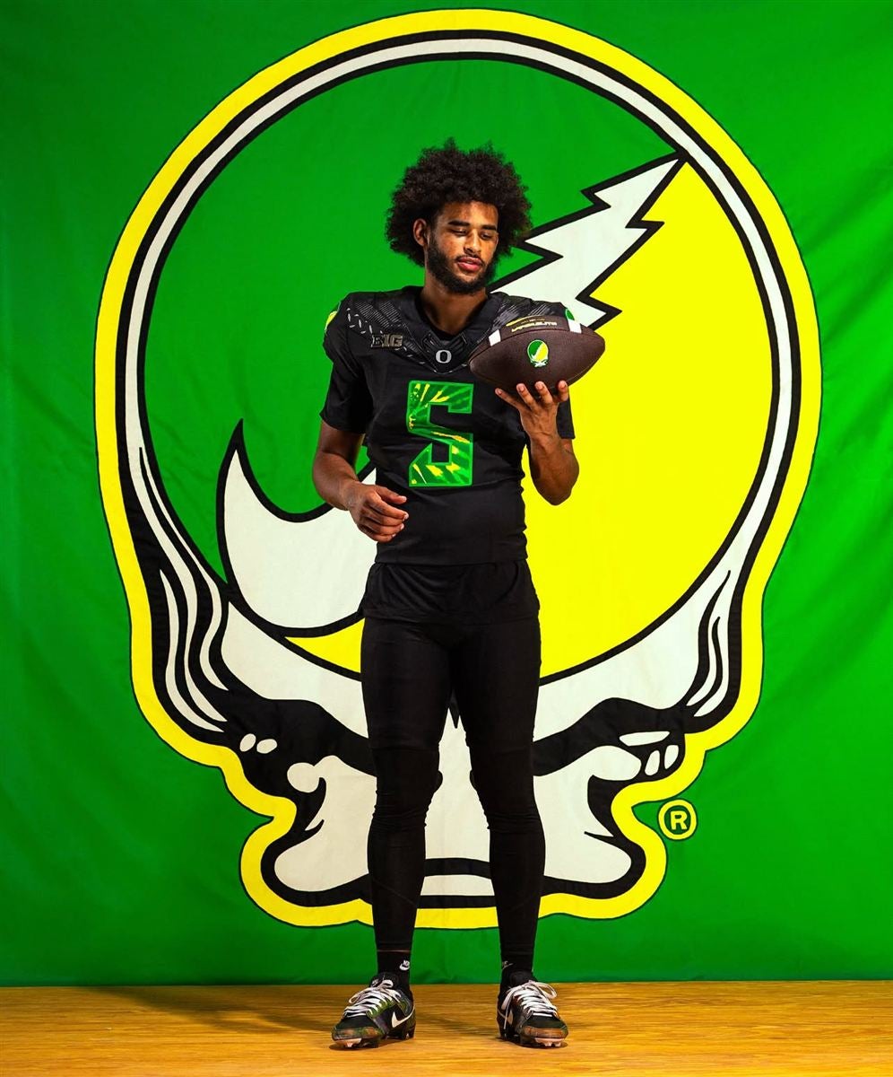 Oregon announces 'Grateful Ducks' uniforms for Wisconsin game