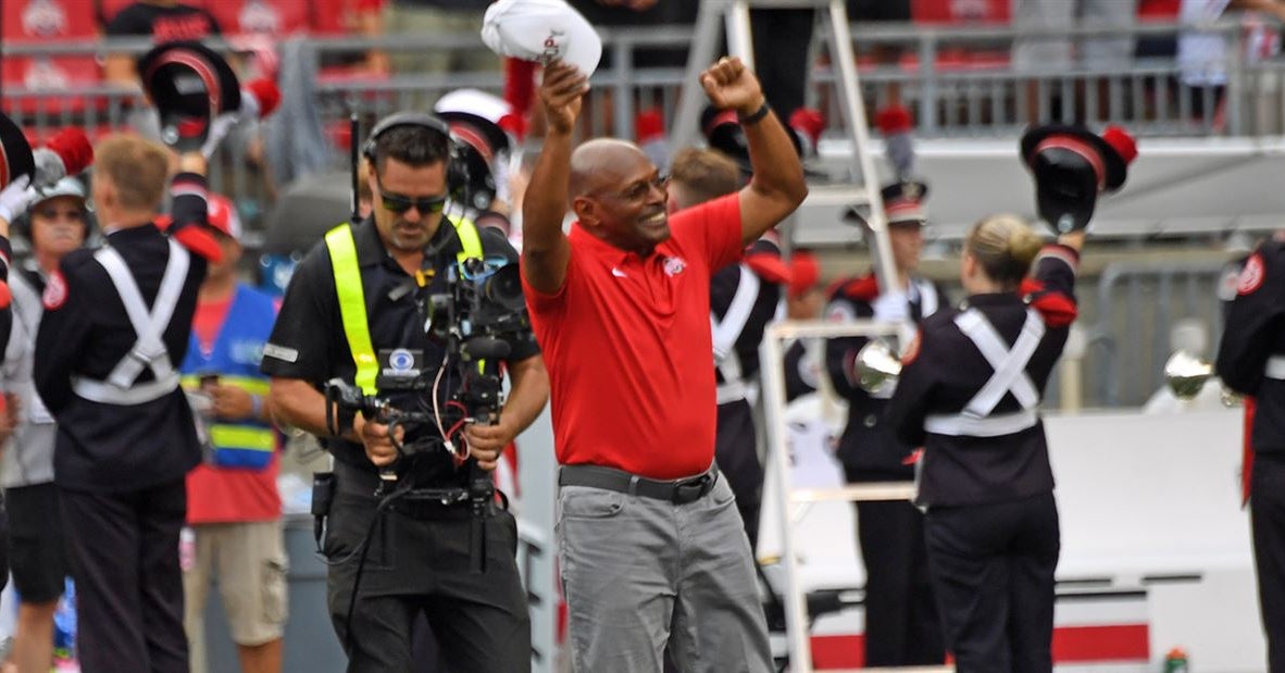 Watch: Ohio State legend Archie Griffin dots the i in Script Ohio