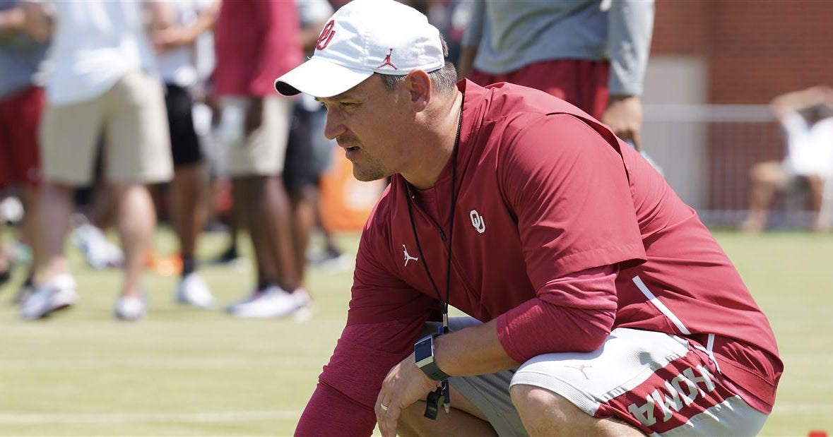 Brian Odom talks inside linebackers in spring ball