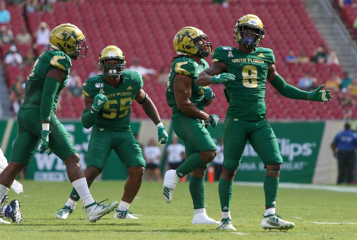 USF wins first AAC game over UConn