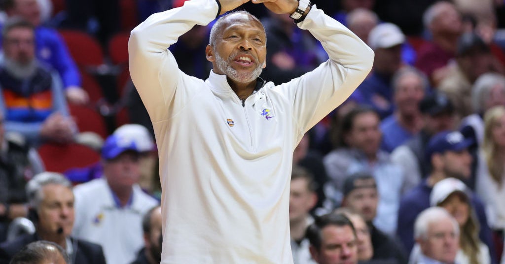 NCAA Tournament 2023: Kansas' Norm Roberts, Jalen Wilson react to ...