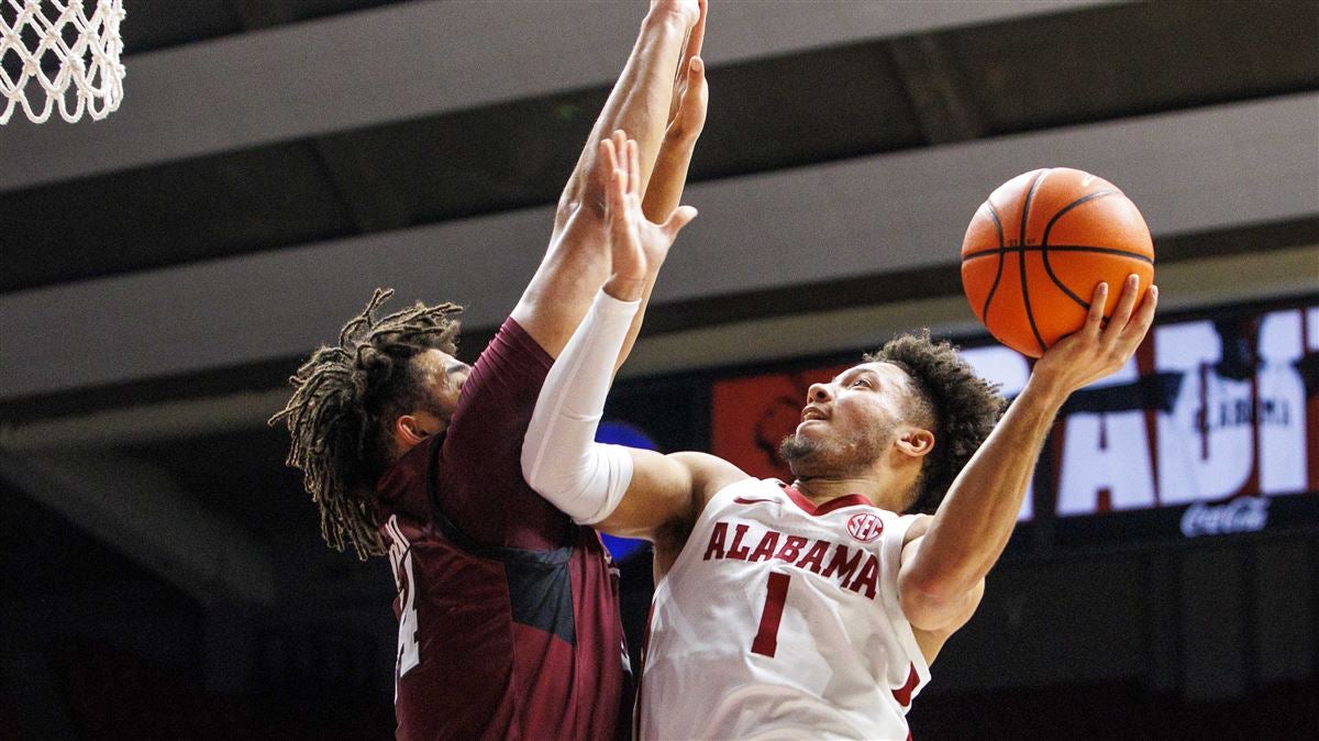 Alabama’s Sears Leads SEC Basketball Scoring