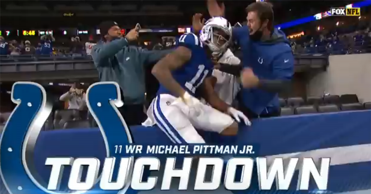 Michael Pittman Jr. scores first NFL TD on 45 yard catch and run