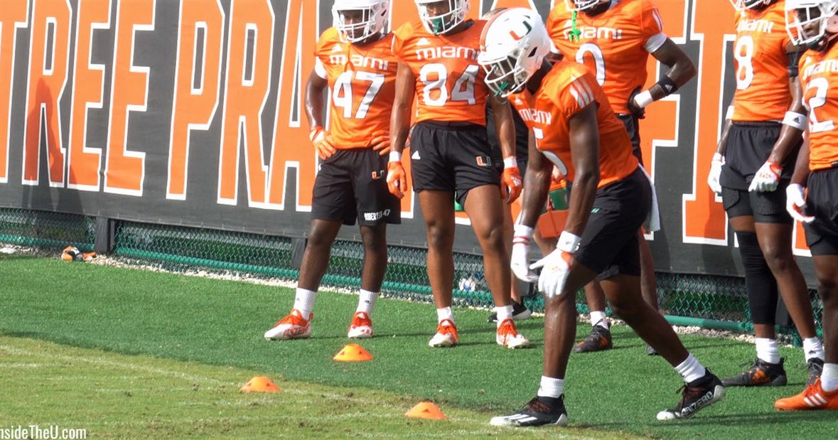 VIDEO: Offensive line vs. defensive line and wide receivers in practice ...