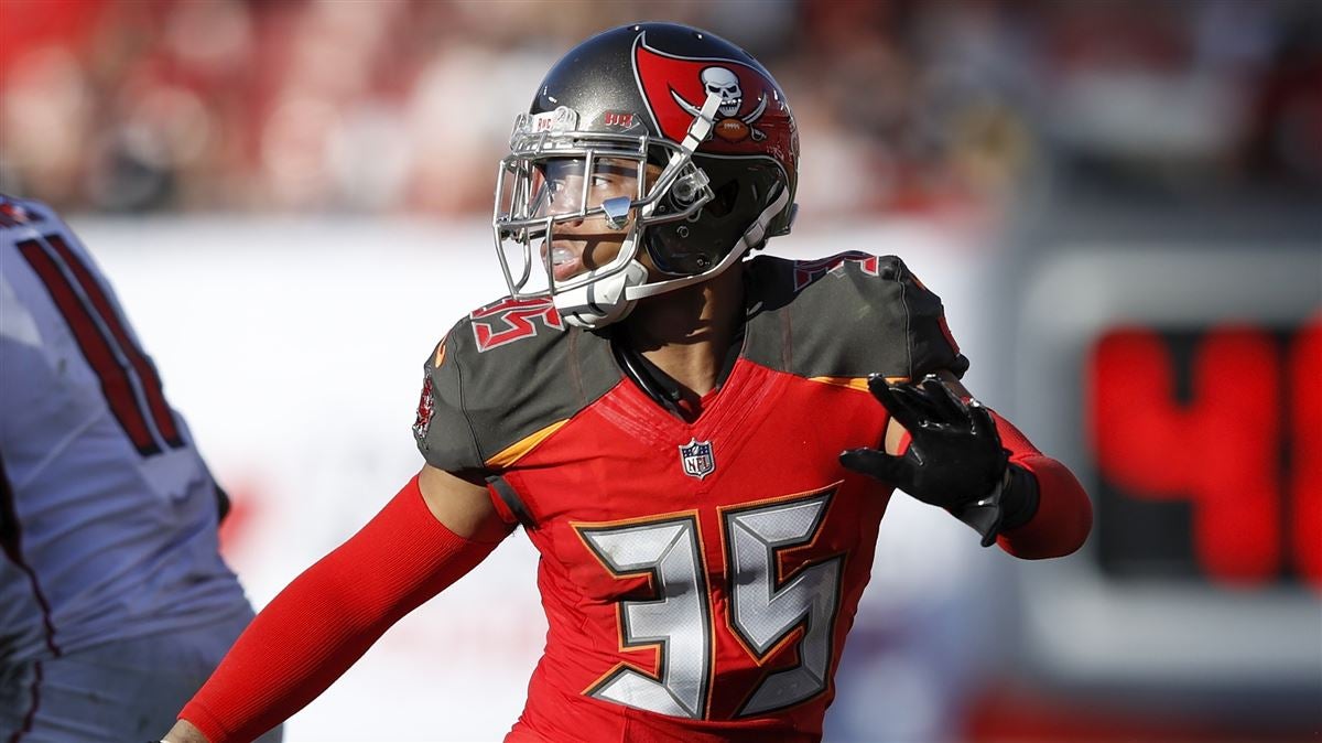 Carolina Panthers signing cornerback Javien Elliott