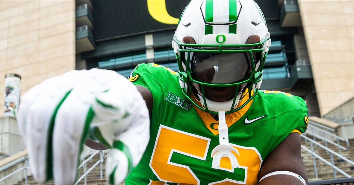 Oregon Football reveals uniforms ahead of Friday's matchup against ...