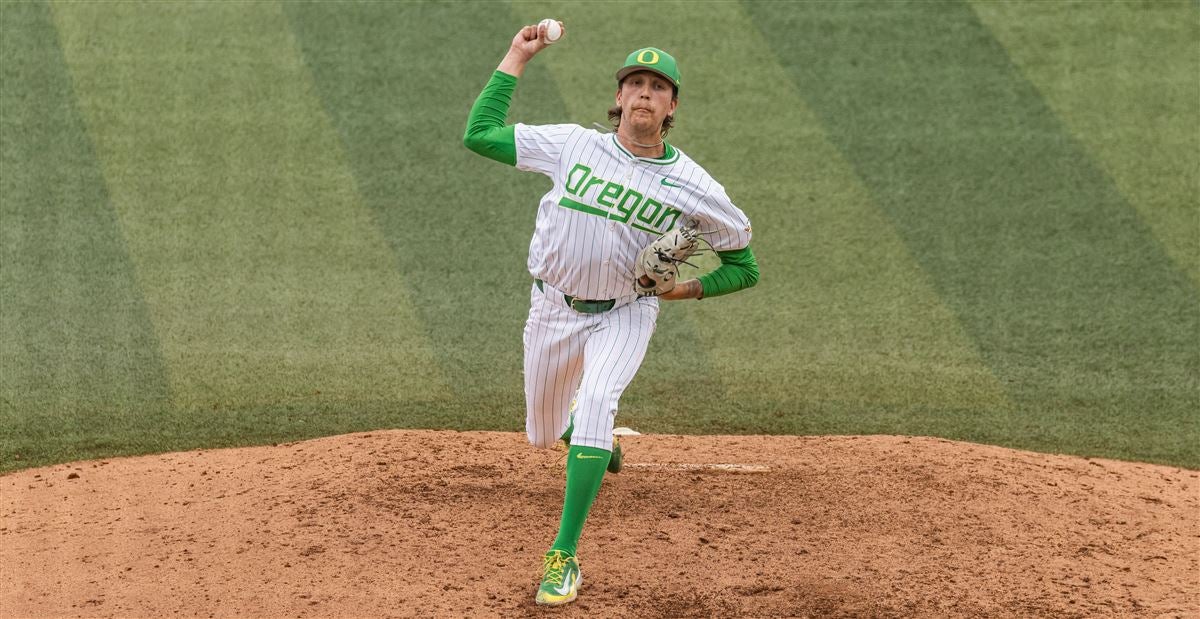 Photos from Oregon's Senior Day and three-game sweep of Washington