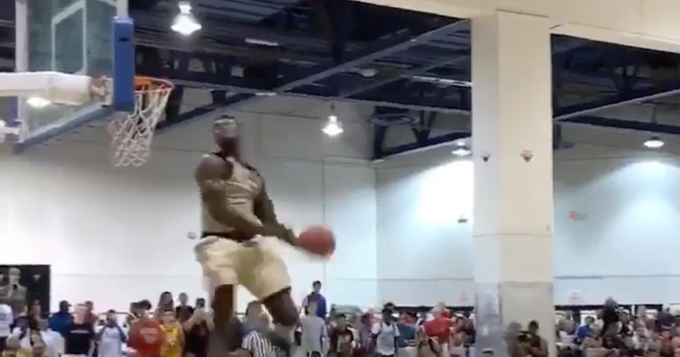 WATCH || Zion Williamson gets airborne for 360° dunk