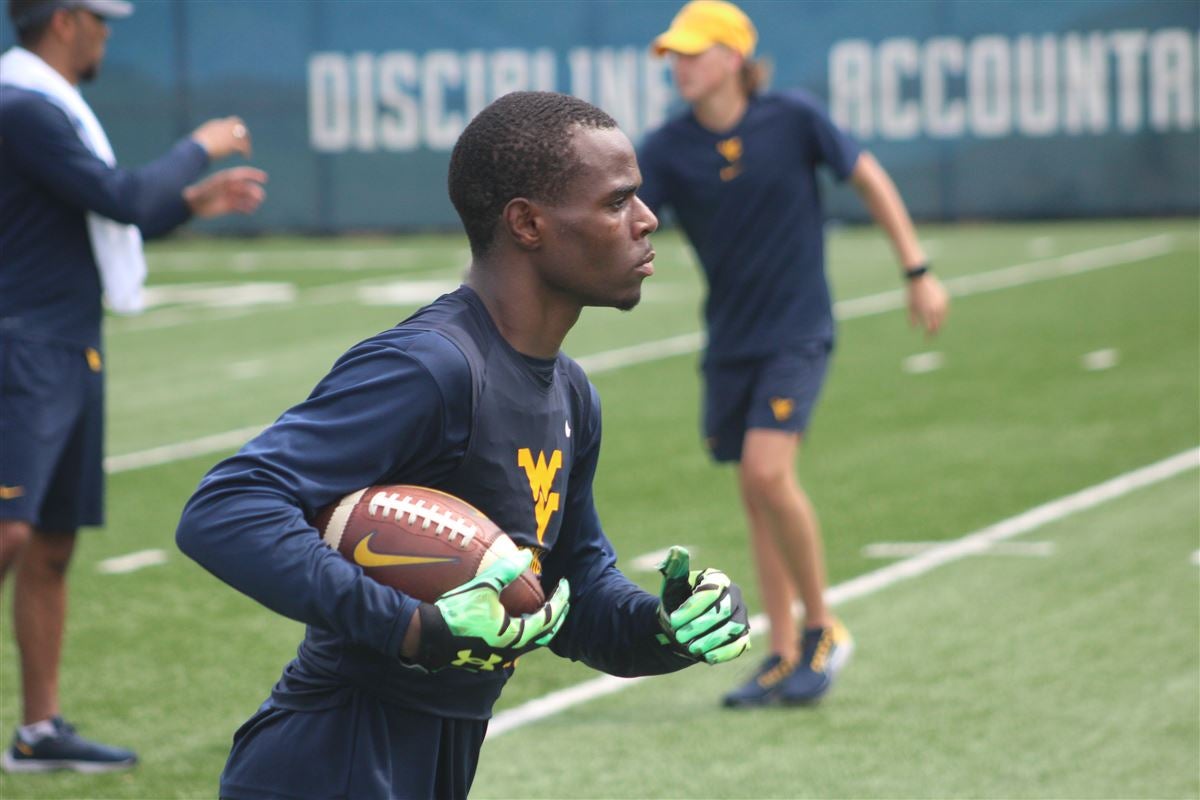 Ohio athlete shines on both sides of the ball; talks WVU visit