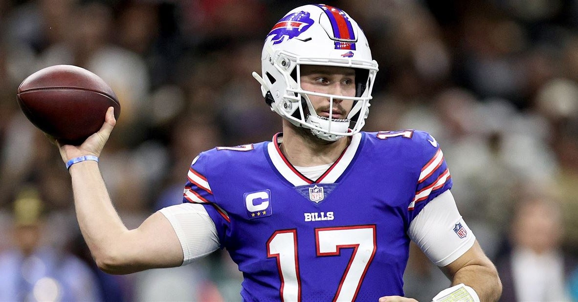 Josh Allen details 'very nervous' proposal to Hailee Steinfeld