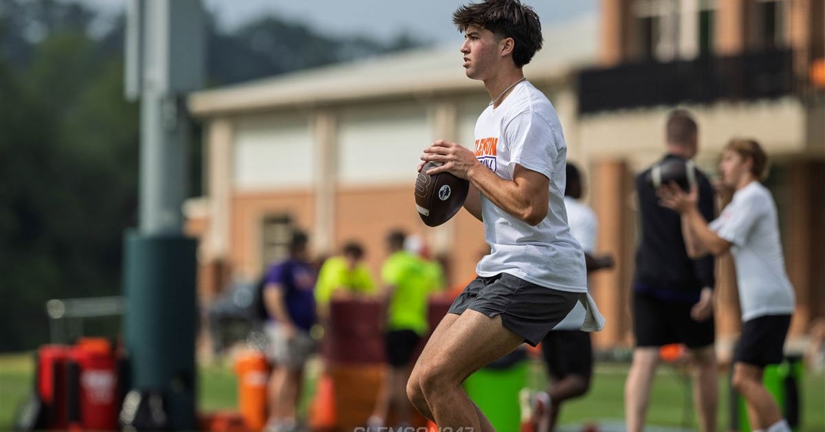 Notre Dame Makes the Top 5 for 2027 Quarterback Teddy Jarrard: The ...