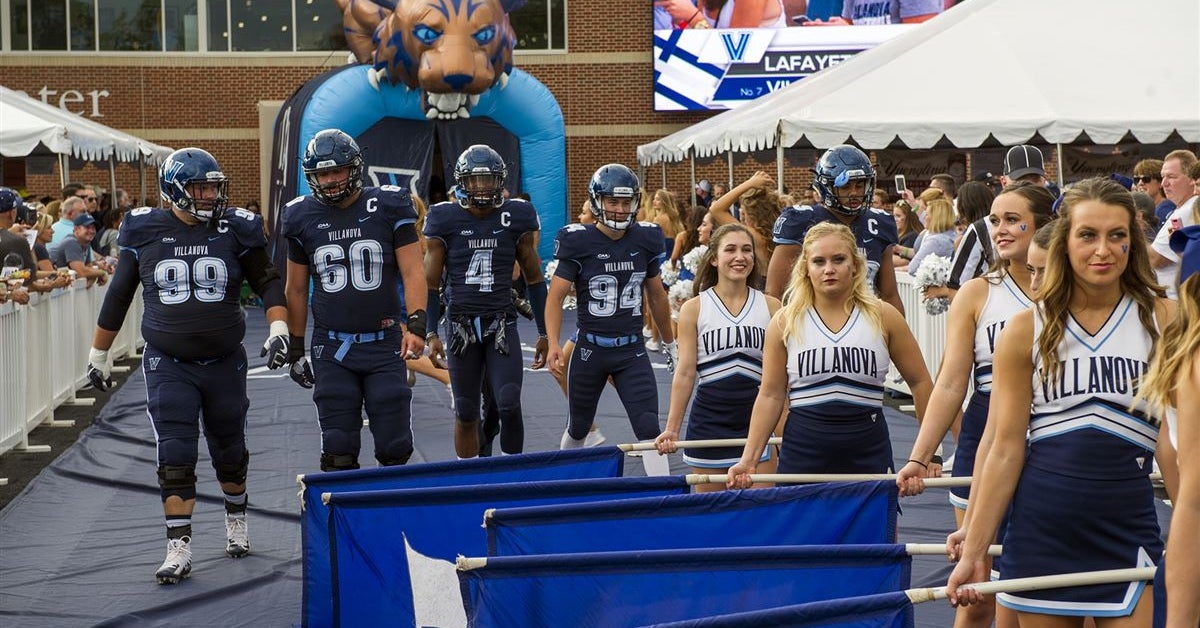 Elijah Glover Commits to Villanova FB