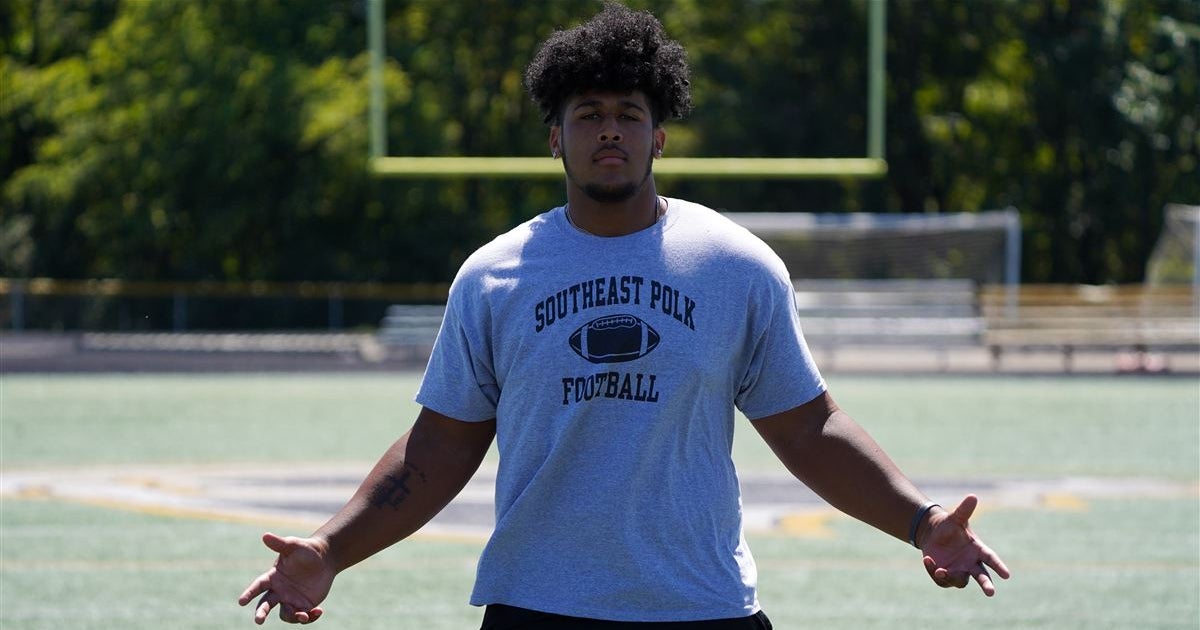 No. 1 2023 offensive tackle Kadyn Proctor names his first top schools list