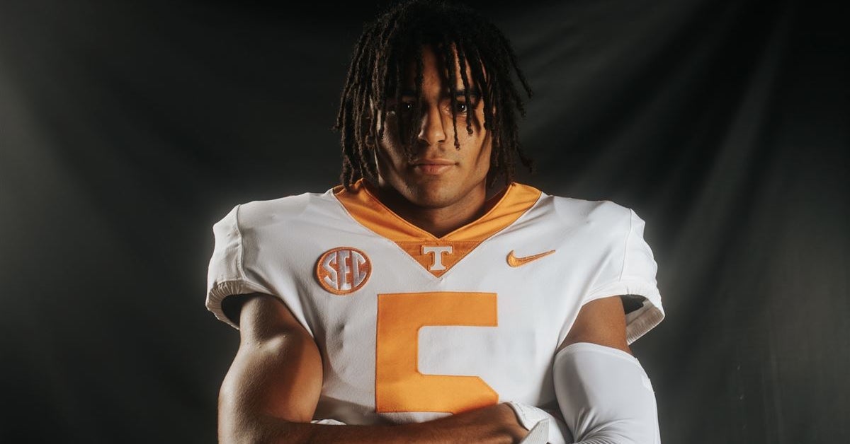 WR Chas Nimrod commits to Vols, says Tennessee 'felt right'