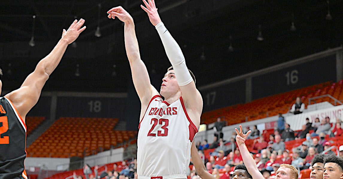Andrej Jakimovski 'relaxed us,' says Kyle Smith after WSU's 65-58 win ...