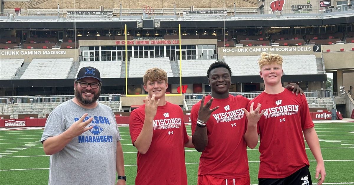 RB Izaiah Wright impresses at camp, picks up ‘premier’ offer from Wisconsin