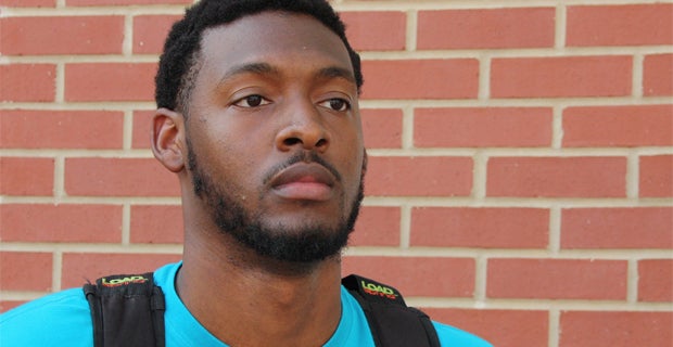 Dominique Elliott Photos