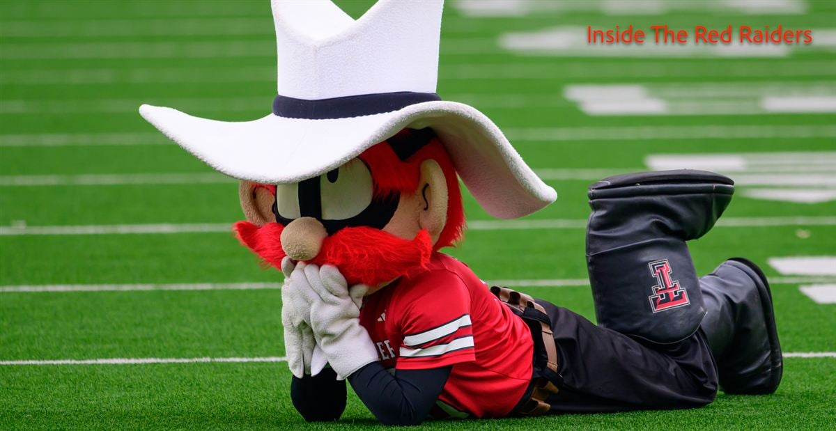 Photo Gallery: The Red Raiders Thrash the Golden Flashes 62-14