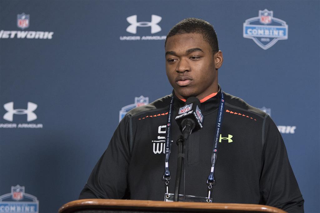 Amari Cooper runs the 40 at the NFL Combine