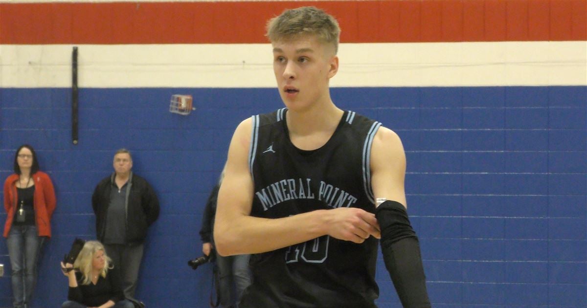 WATCH: Dailey, Lindsey combine for 57 in upset win at New Glarus