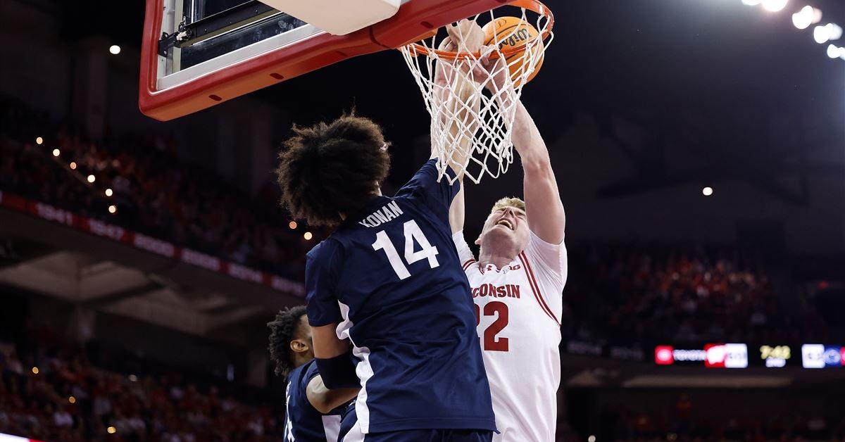 Inside the Locker Room: Penn State