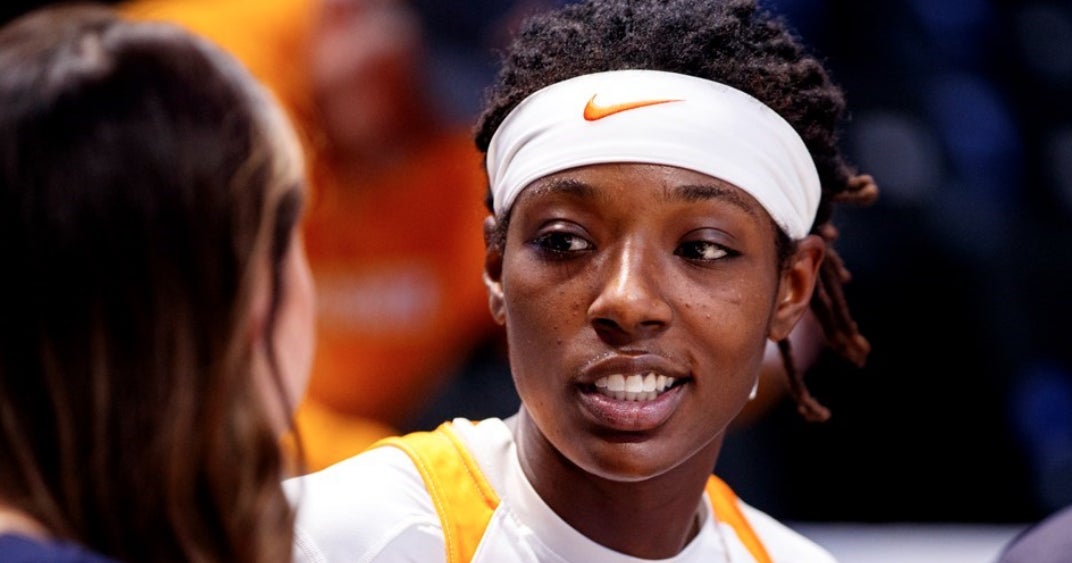 Rennia Davis tops 1,000 career points in win over CSU