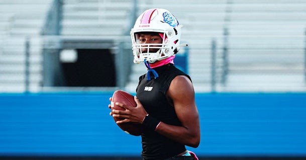 2026 QB Darnell Kelly planning to camp at Indiana