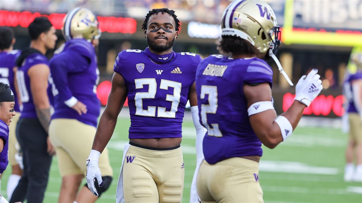 Defensive Back Mishael Powell the latest walk-on to be put on scholarship