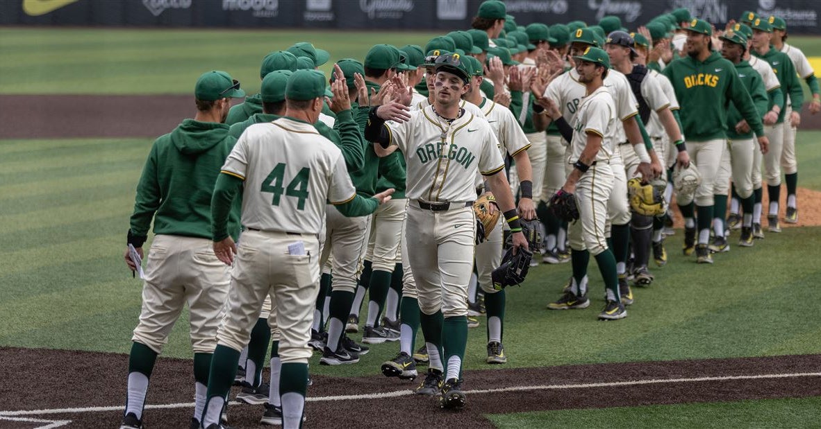 Oregon HC Mark Wasikowski named Big Ten Coach of the Year, 10 Ducks ...