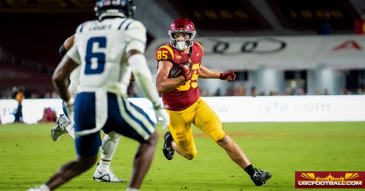 USC freshmen Walker Lyons, Bryan Jackson break down offensive debuts vs ...