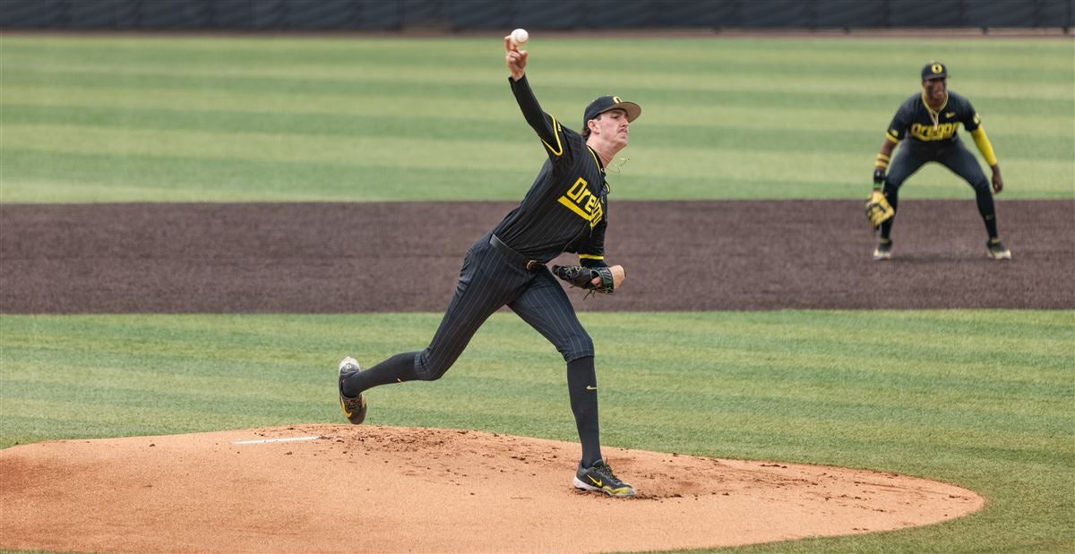 Photos from Oregon's Senior Day and three-game sweep of Washington
