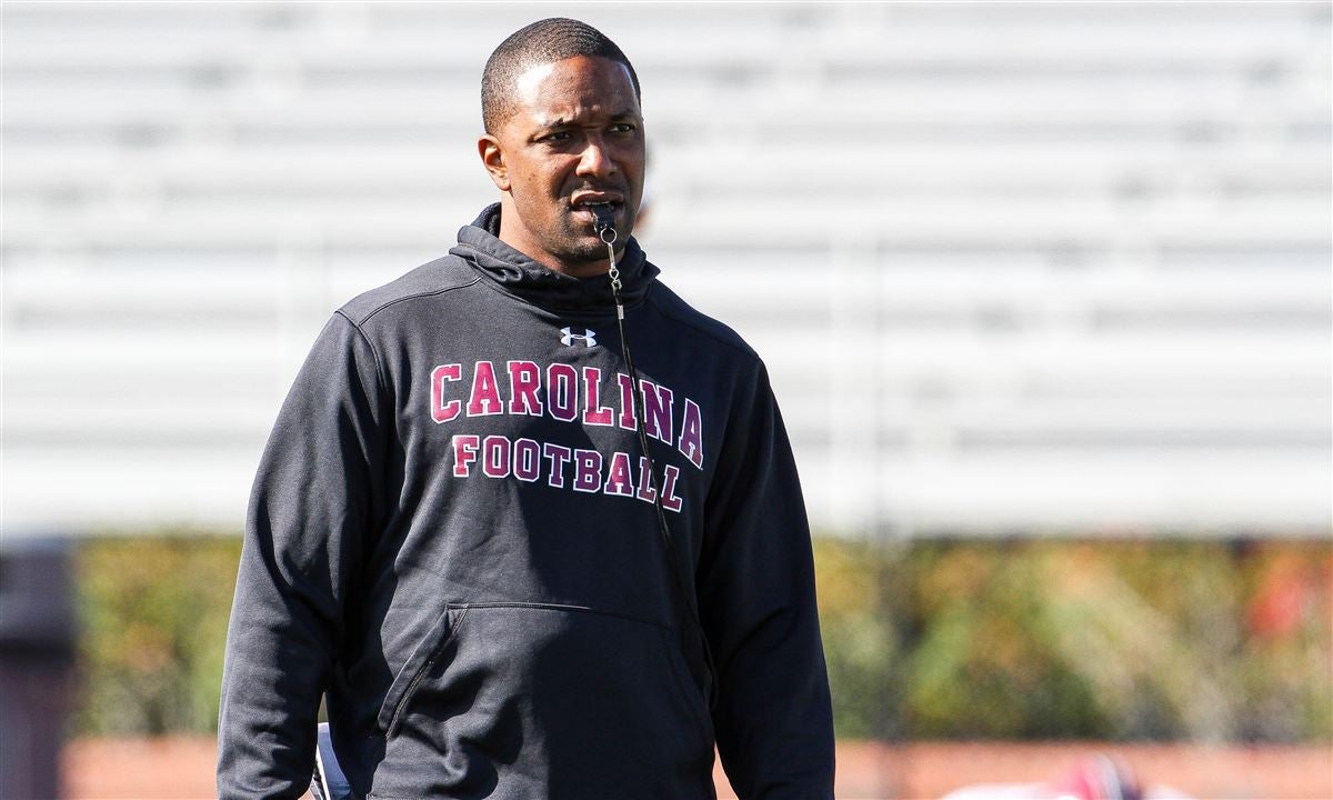 McClendon promoted to offensive coordinator