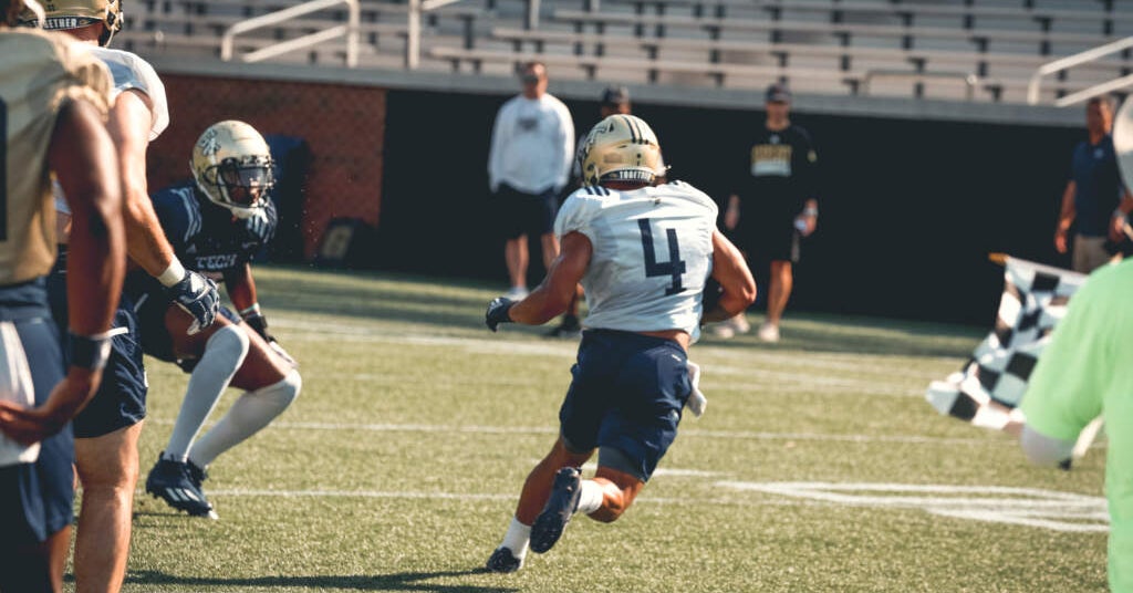 Dontae Smith is Embracing the Competition