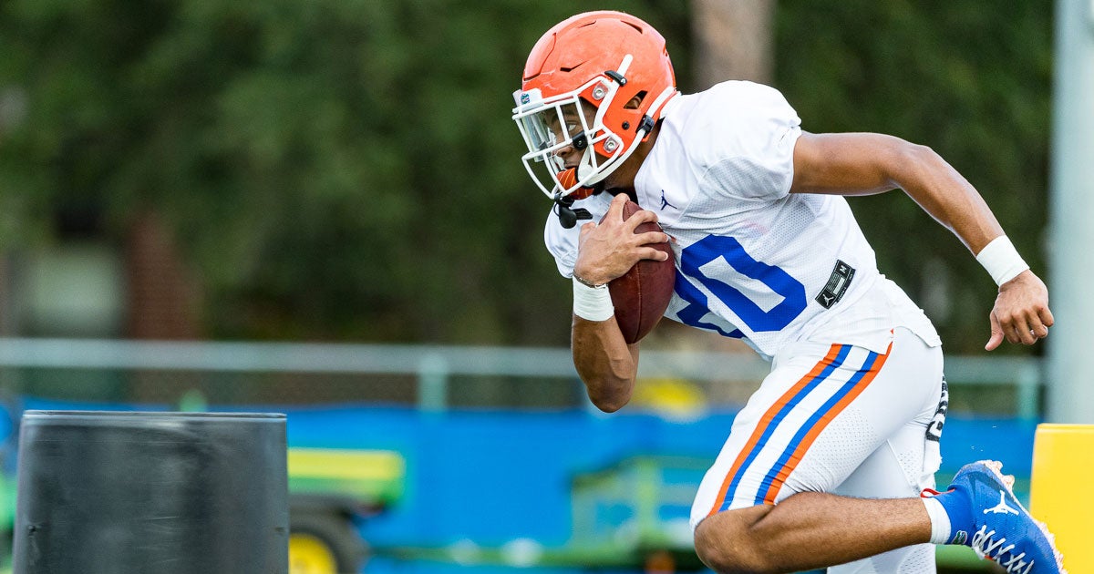 Malik Davis starting to see bigger holes opened up by O-line