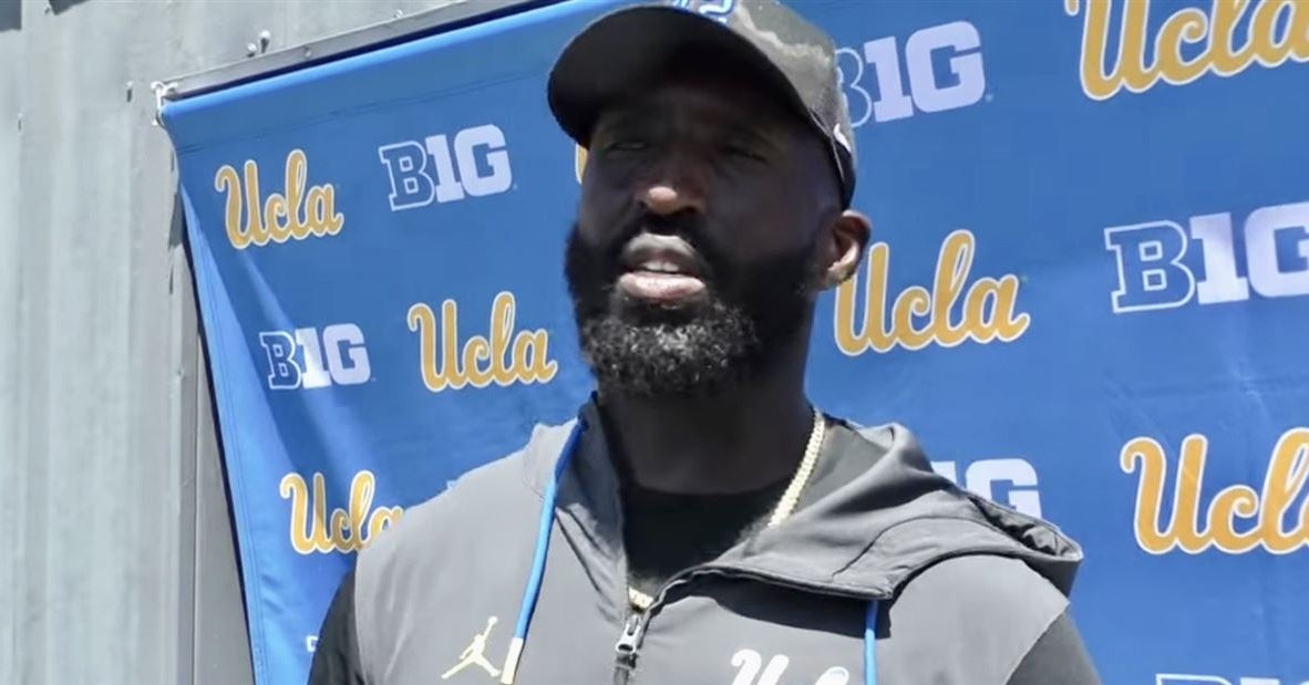 Excerpt: DeShaun Foster on Defensive Surge in Practice, Garbers as QB1 ...