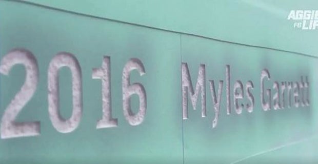LOOK: Garrett, Knight see their names etched outside Kyle Field