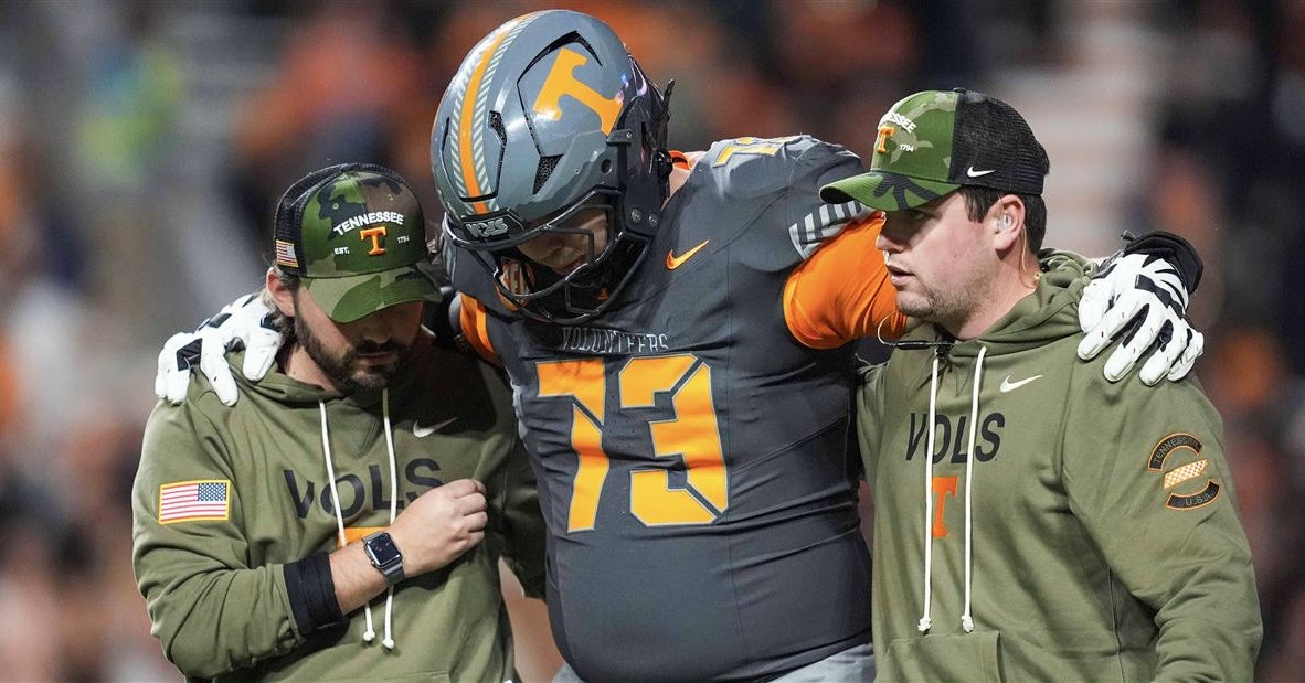 Tennessee offensive lineman Brian Grant enters transfer portal