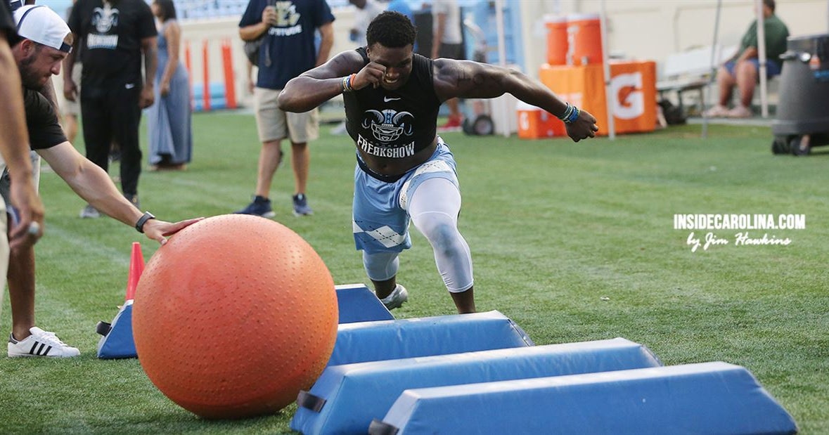 Tomari Fox Chooses, Signs with Tar Heels