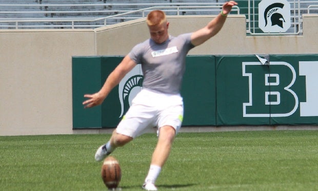 Former WMU kicker Scanlon transfers to Michigan State
