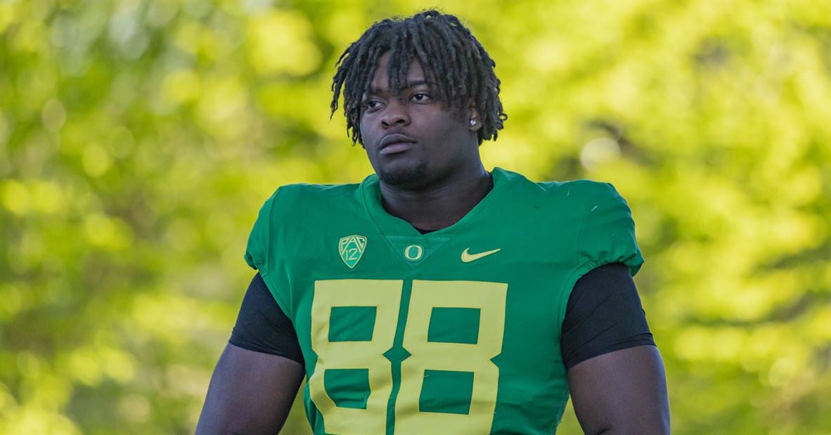 Oregon Defensive Lineman Xadavien Sims will leave the Ducks to enter ...