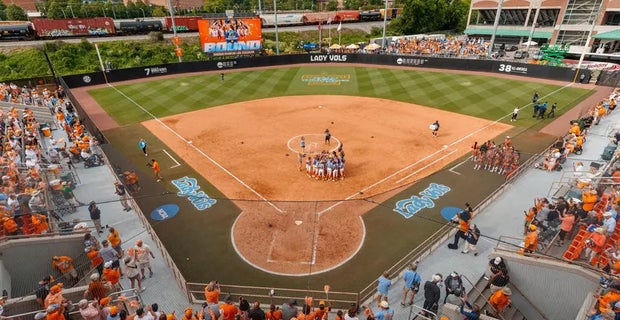 Auburn Softball Live: The Tennessee series, Game 3