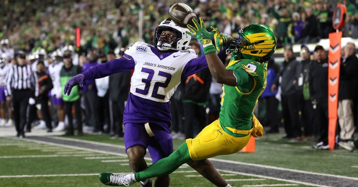 Oregon WR Jeremiah McClellan makes highlight TD catch, returns from ...