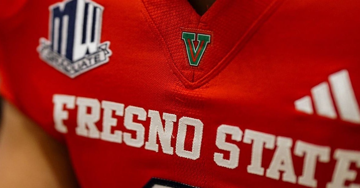 Fresno State tweaks jerseys, adds Green V to collar